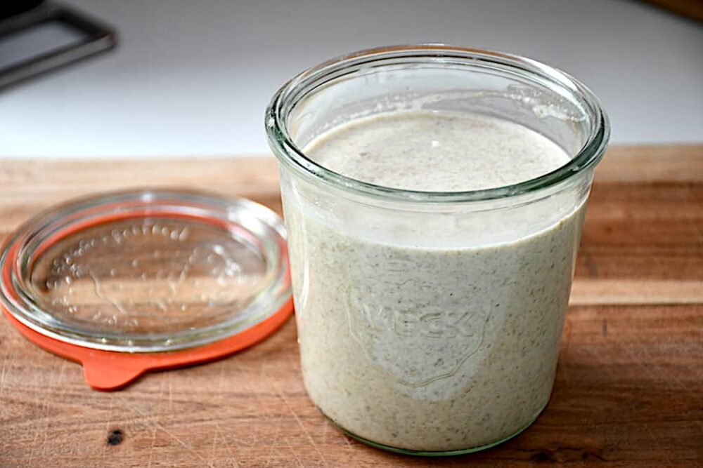 Simpel surdej - sådan starter og fodrer du surdejen