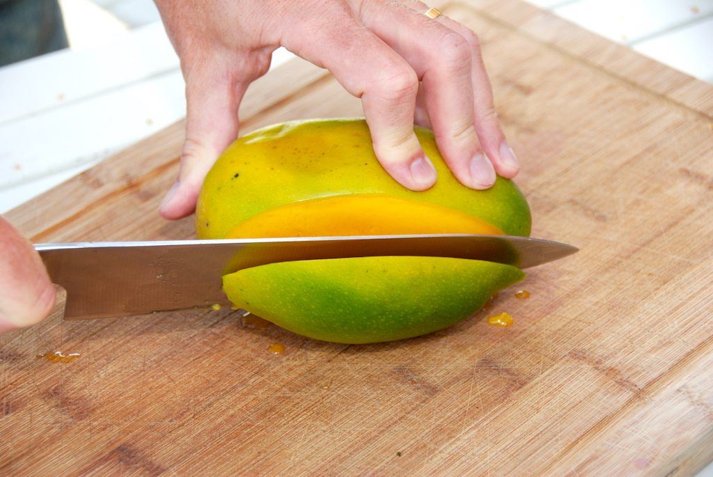 Mango udskæring - sådan deler du nemt en mangofrugt