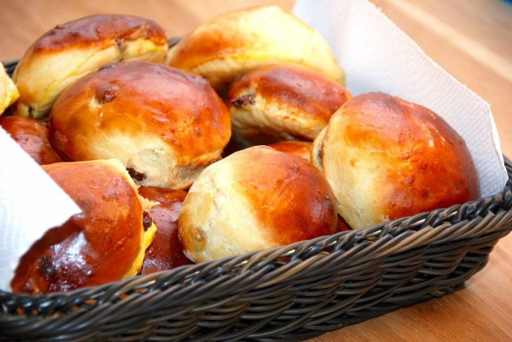Rabarberbrud (skønne boller med rabarber og marcipan)