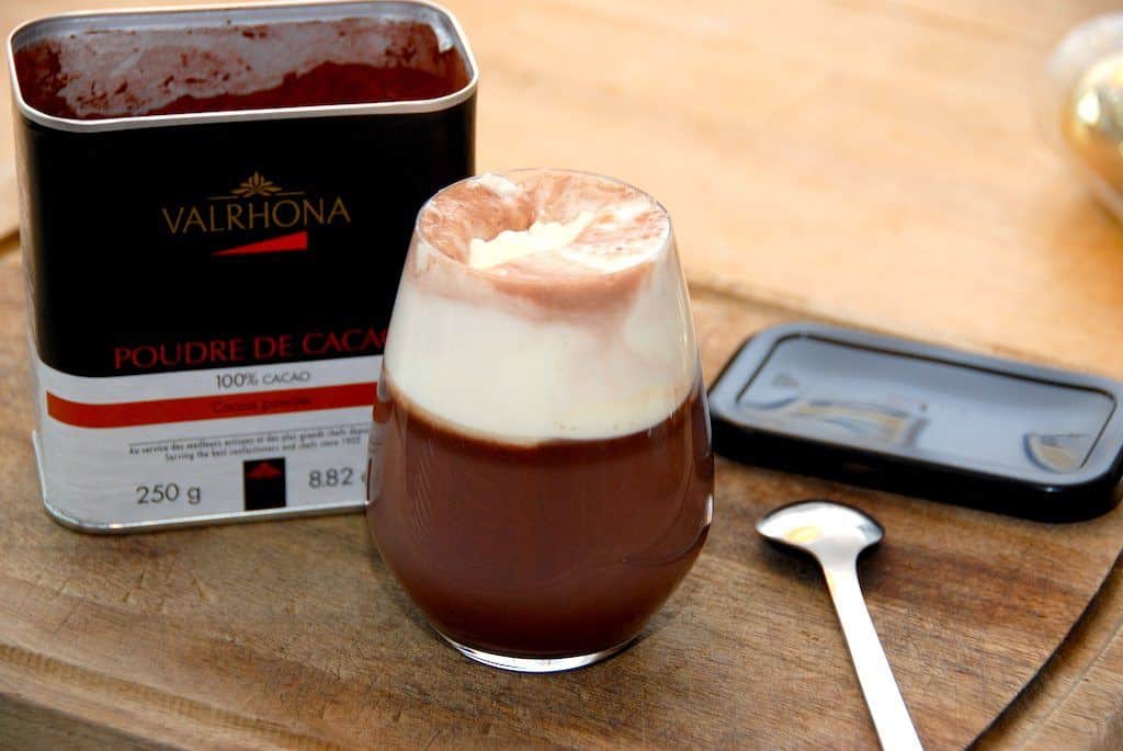 Bicerin - varm kaffe-kakao drik med flødeskum - Madens Verden