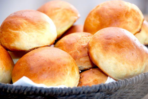 Gammeldags fastelavnsboller med creme