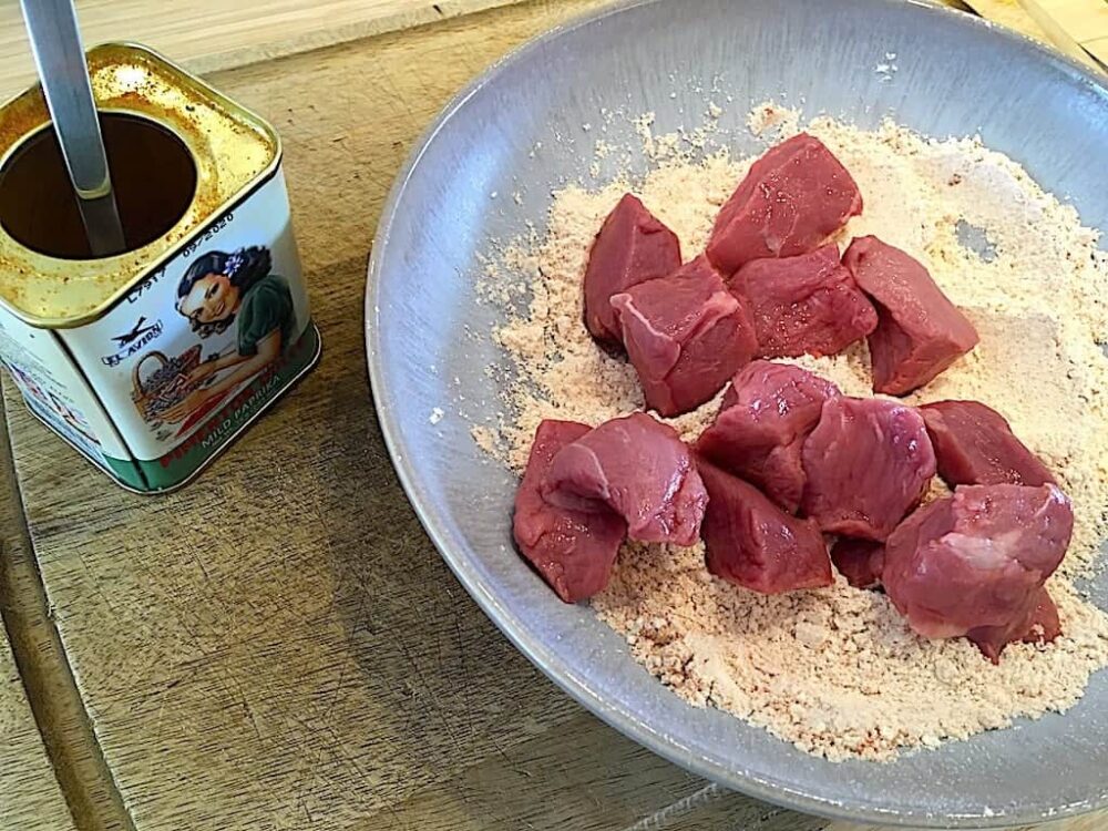 Gullasch med kartoffelmos (klassisk opskrift på gullash)