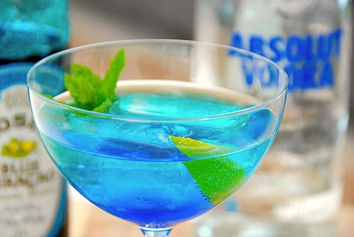 Blue Hawaiian - den smukke drink med Malibu