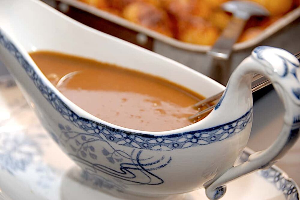 Opbagt sovs: Opskrift på sovs uden smag af mel