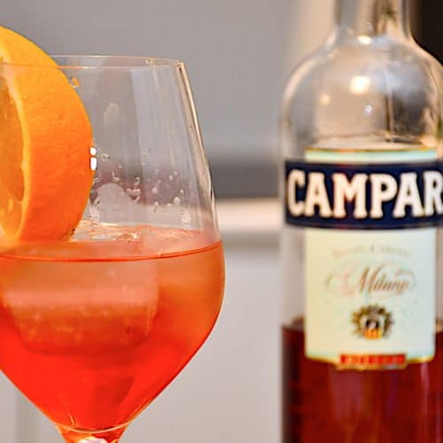 Campari Spritz - italiensk drink med Prosecco og brus