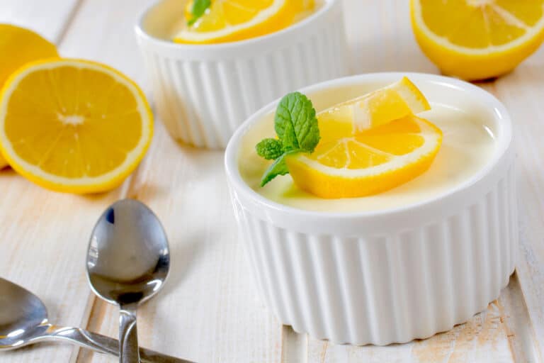 Citron - fakta om den lille og sure citrusfrugt - Madens Verden