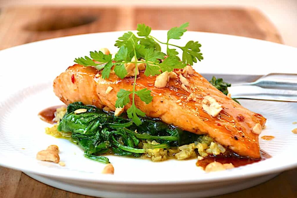 Glaseret laks (med blomkålsris og spinat - nem og lækker opskrift)
