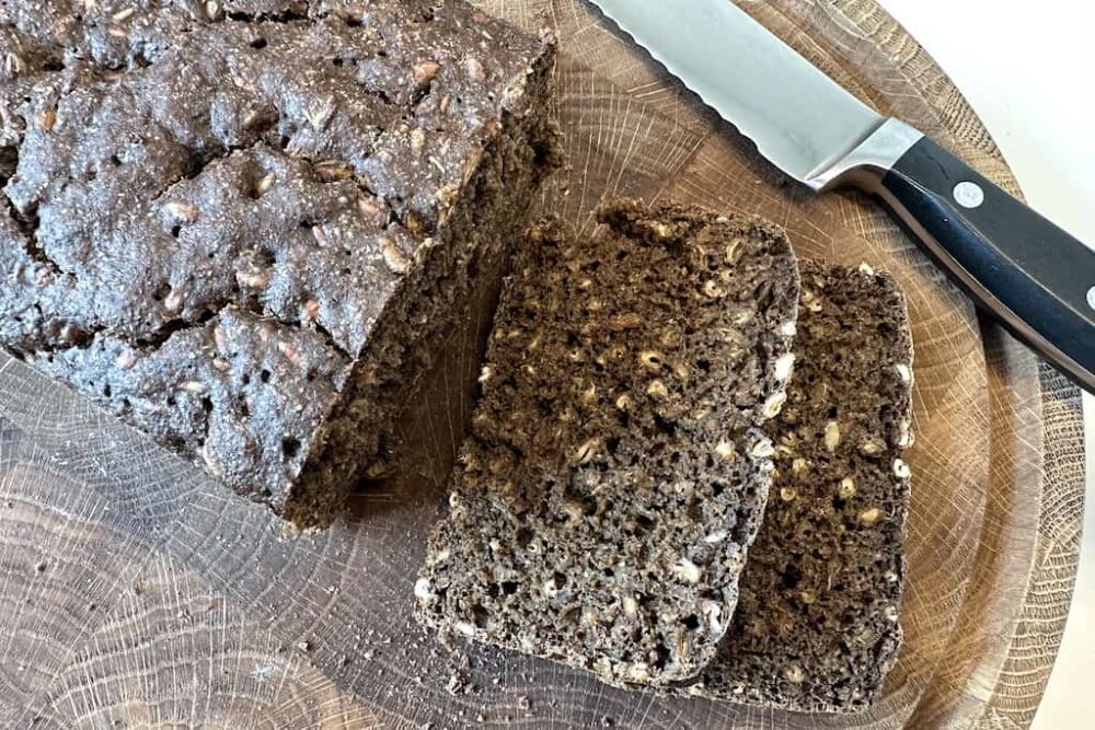 Nemt rugbrød med tørret surdej