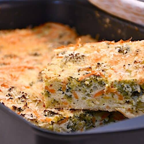 Eggs Benedict (klassisk toast med æg, skinke og hollandaise)