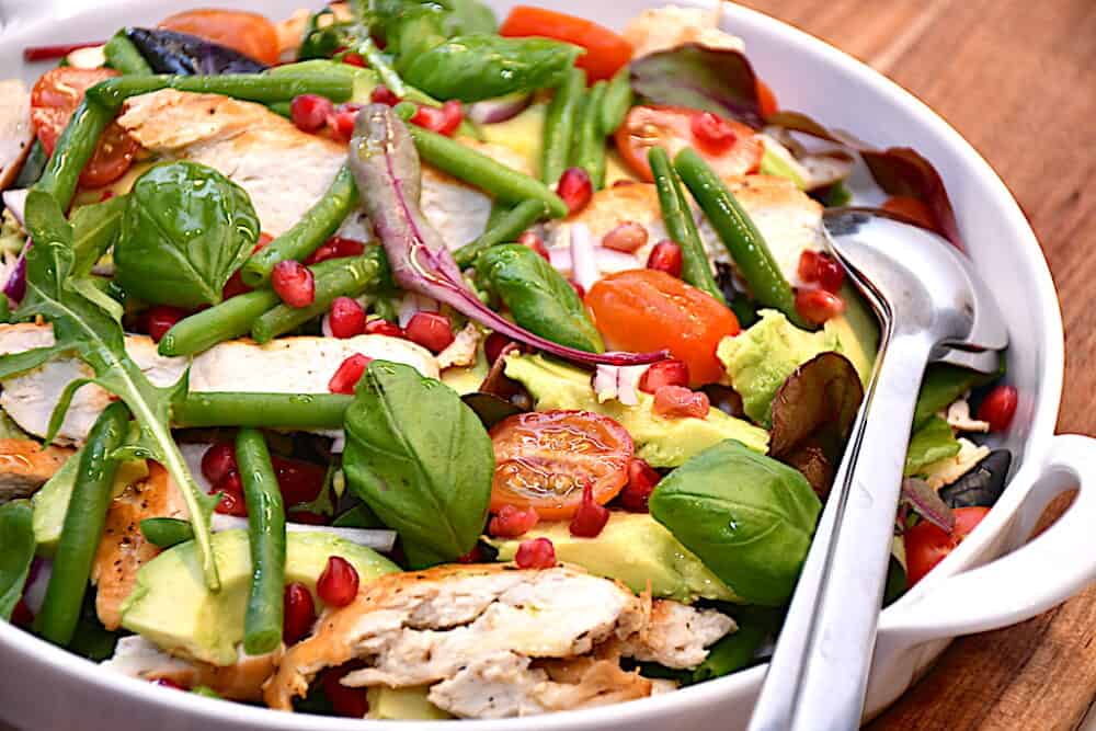 Salat med kylling og avocado