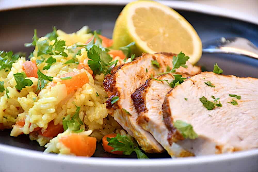 Asiatisk kalkunsteg med stegte ris og grøntsager - Madens Verden