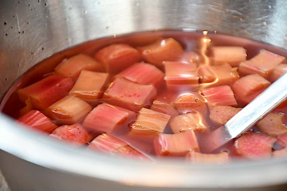 Syltede rabarber (opskrift på råsyltede rabarber med vanilje)