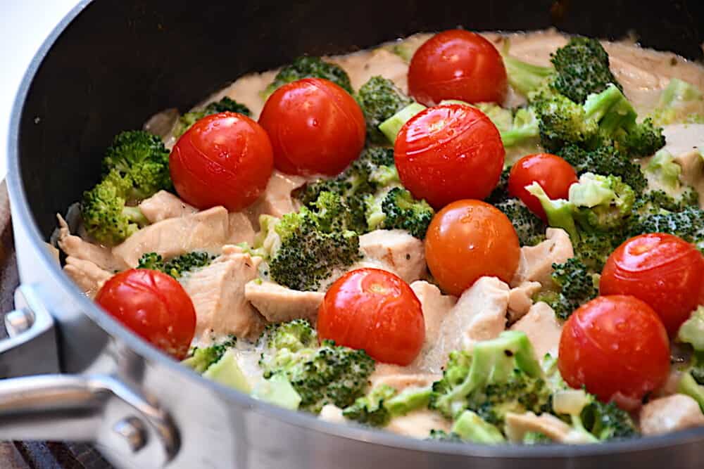 Caprese salat - Opskrift på nem italiensk forret - Madens Verden