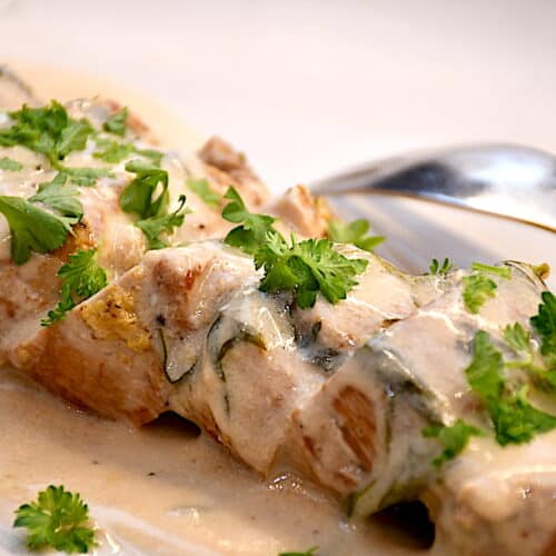 Kogt kylling (sådan skal du koge en hel kylling)